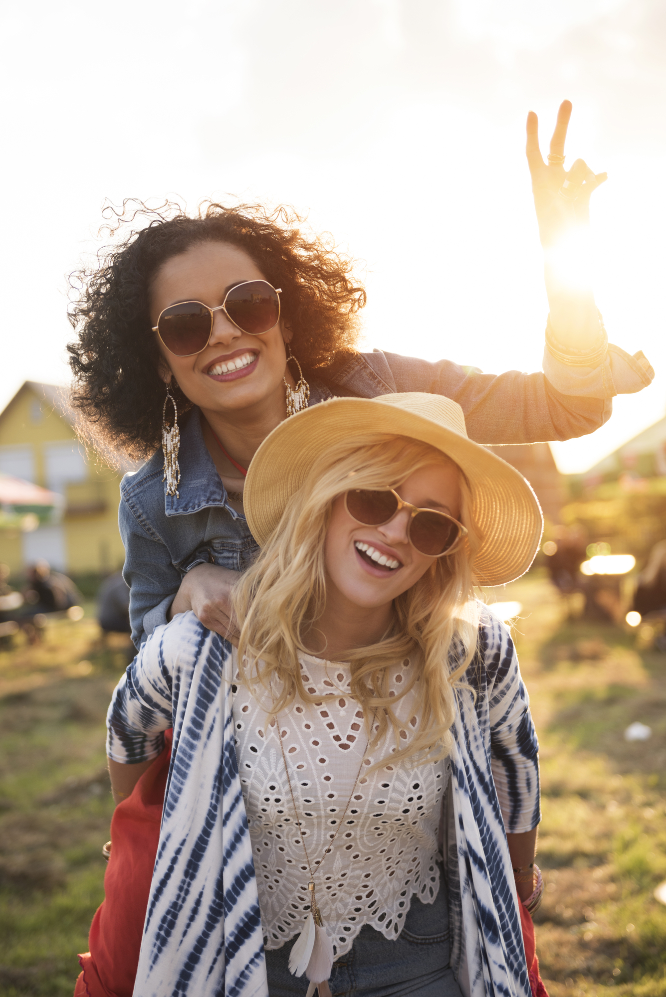 10 Green Flags in Friendship (Signs of a Good Friend) - But First, Joy